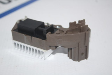 VOLTAGE REGULATOR FOR TOYOTA HILUX/QUANTUM – ASAP Spares